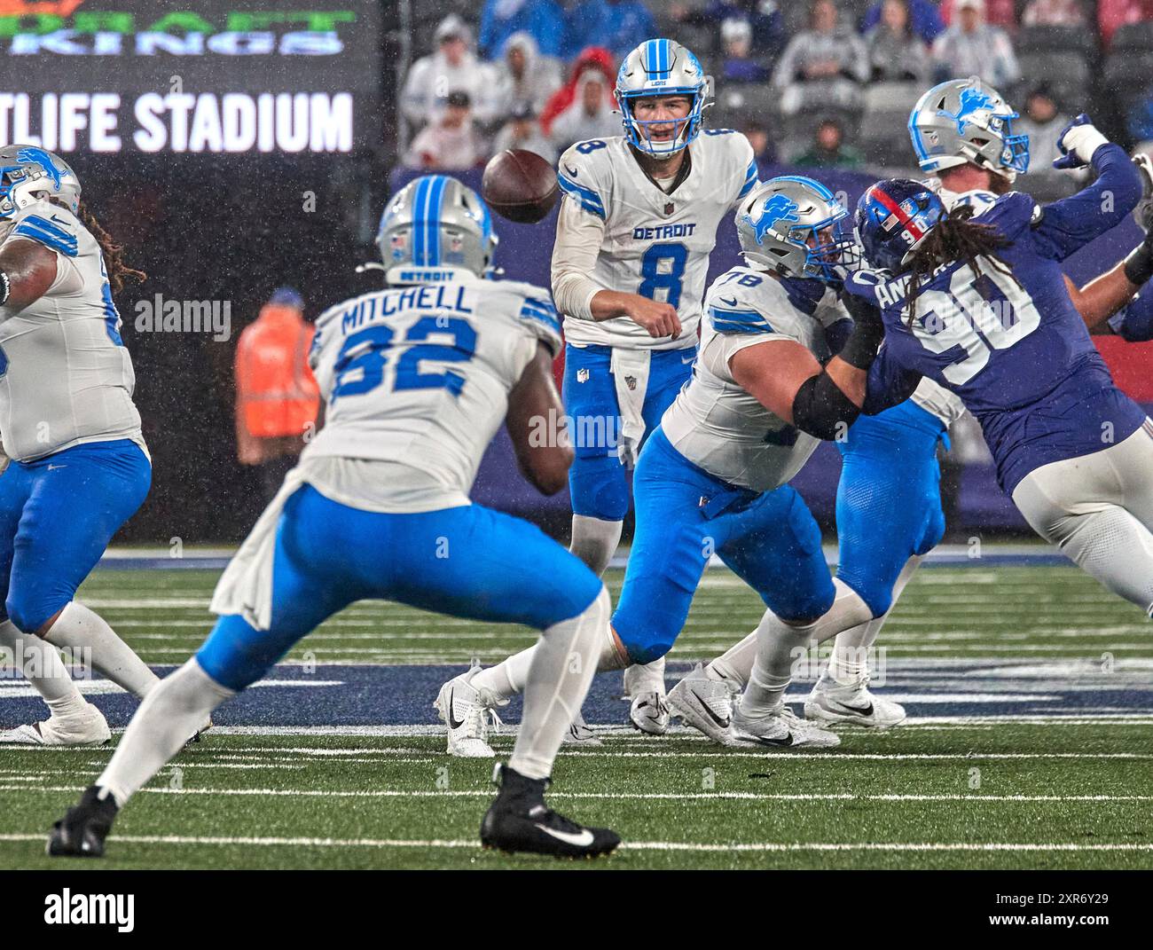 Detroit Lions quarterback Nate Sudfeld (8) passes to Detroit Lions ...