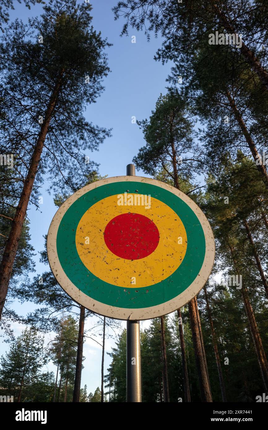 round circular target in the woods outdoors Stock Photo - Alamy