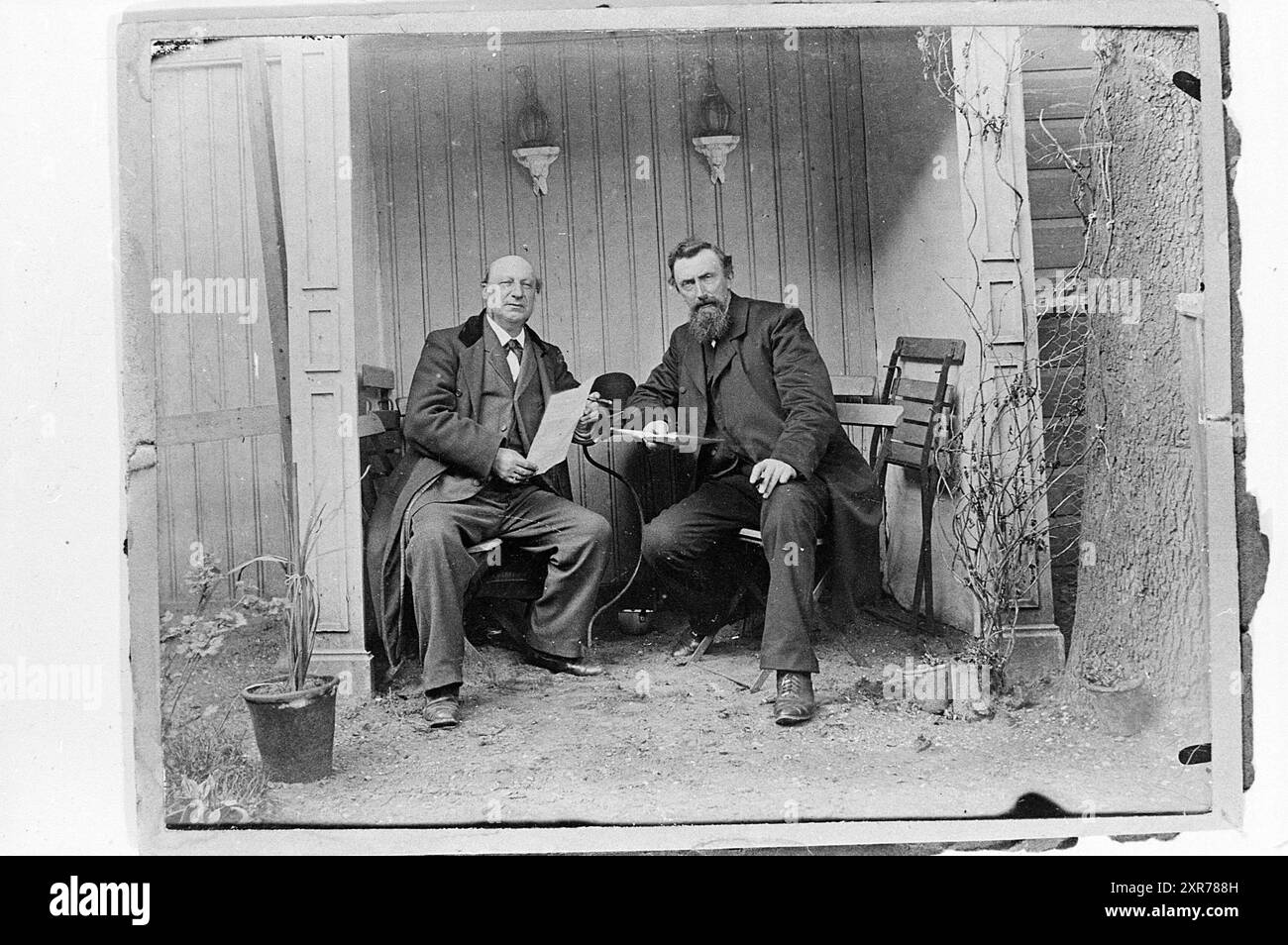1900s men hi-res stock photography and images - Alamy