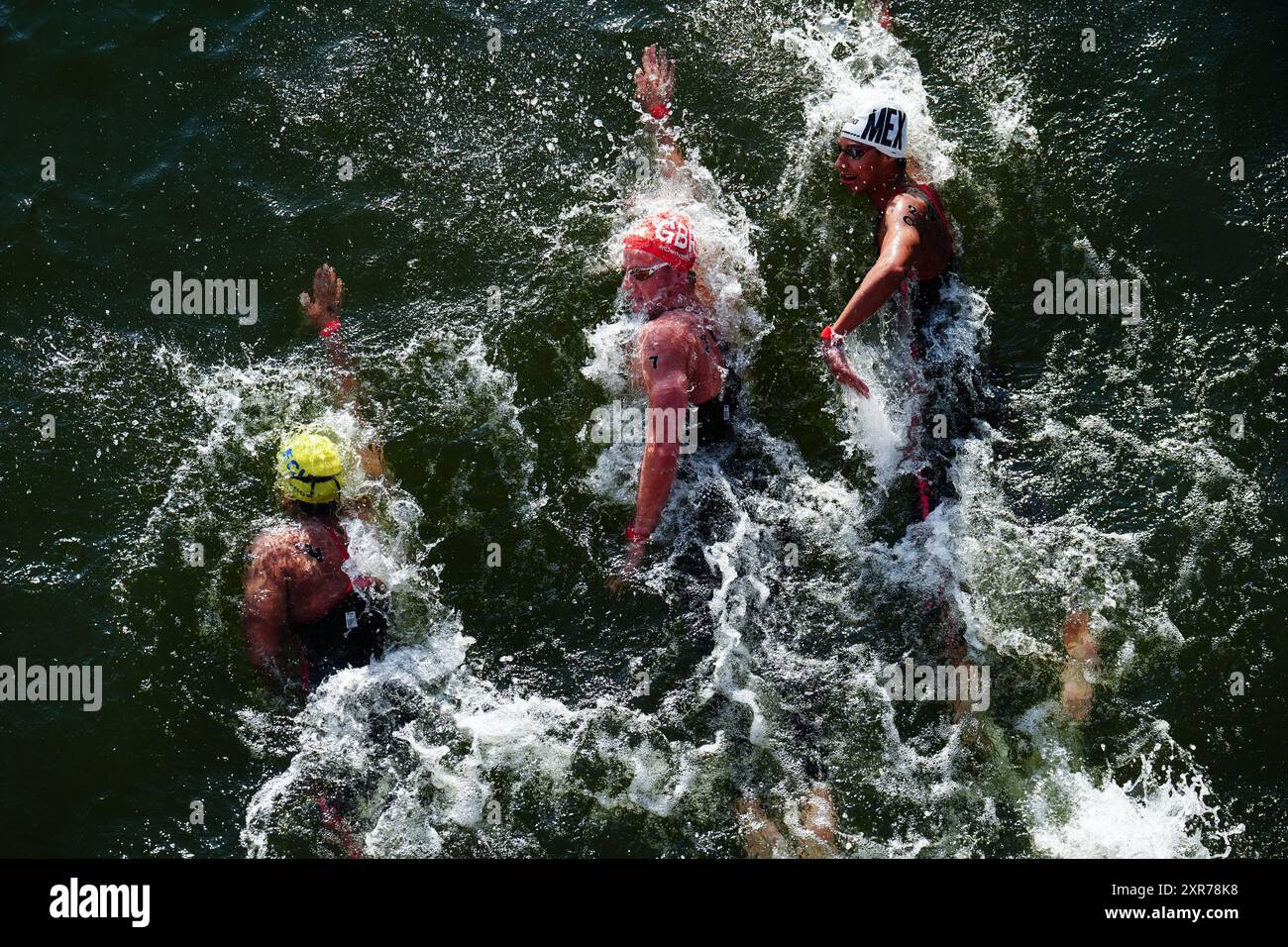 Great Britain's Tobias Patrick Robinson (centre) during the Men's 10km ...