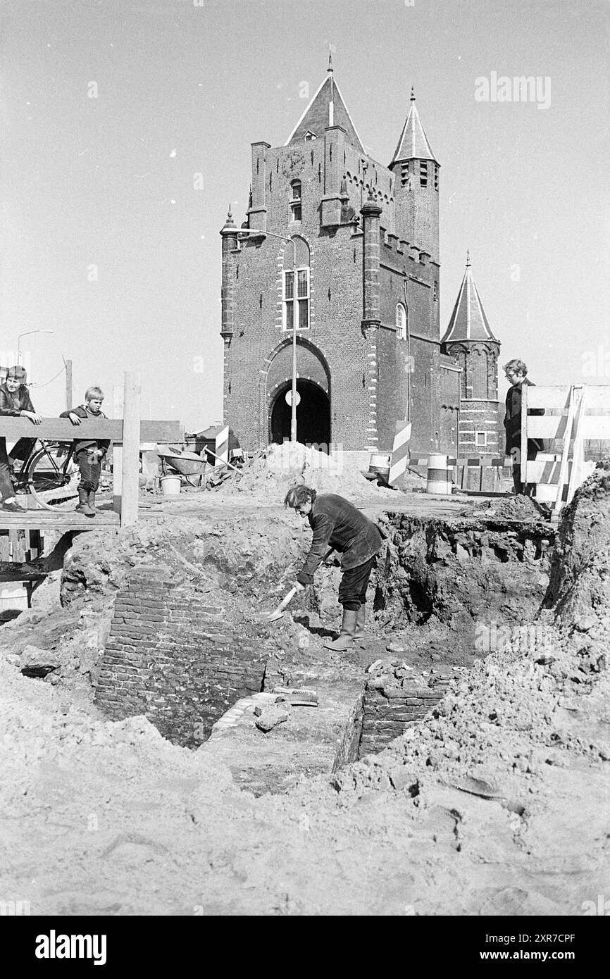 Old rampart wall amsterdam gate hi-res stock photography and images - Alamy