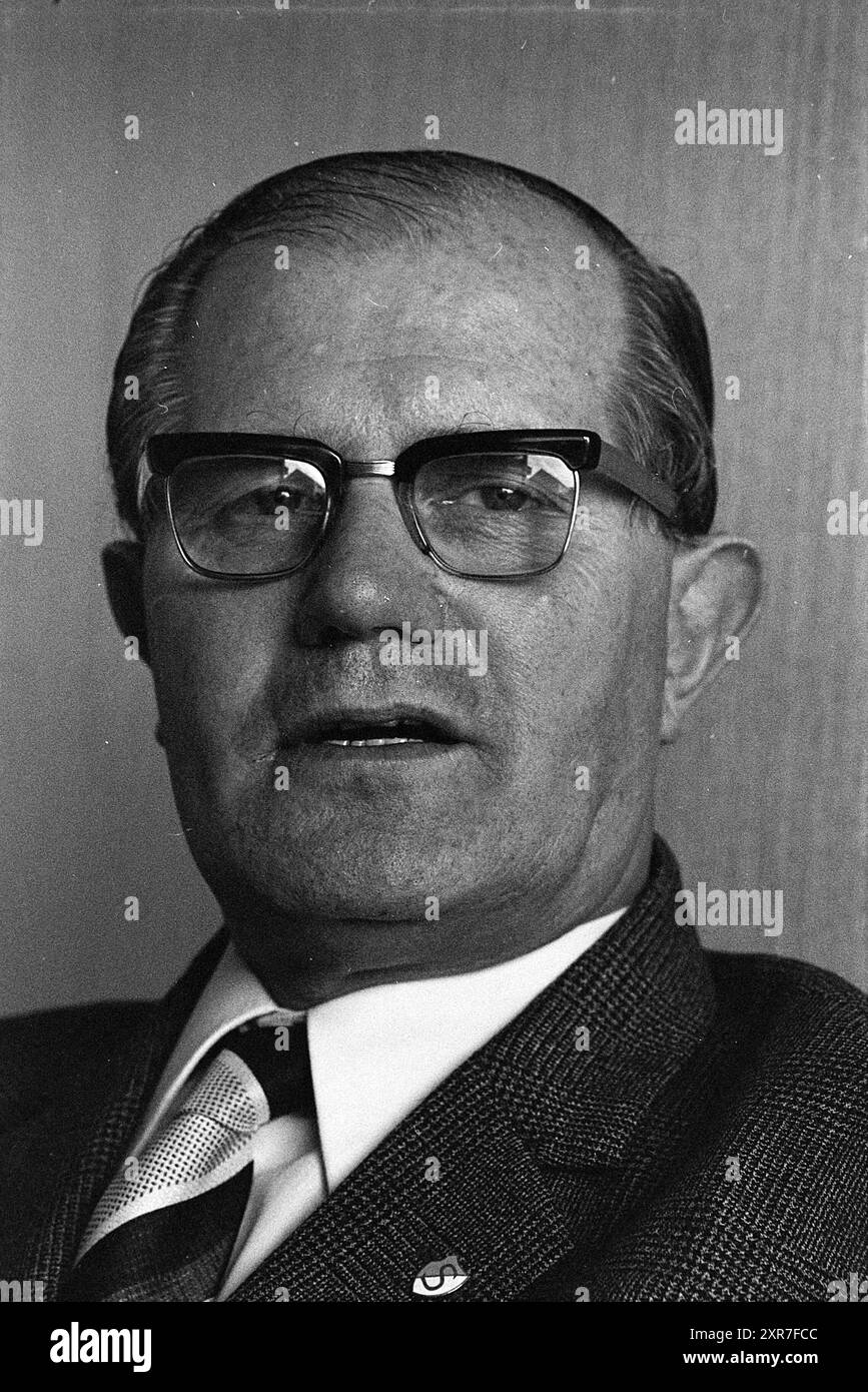 Mr van der meer hi-res stock photography and images - Alamy