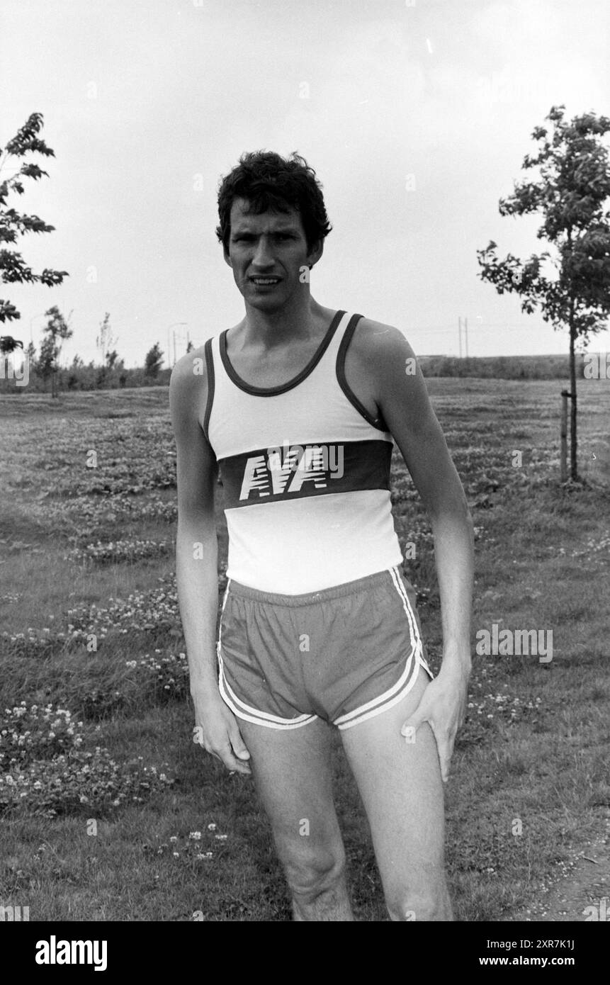 Frans rietveldt marathon runner almere hi-res stock photography and ...