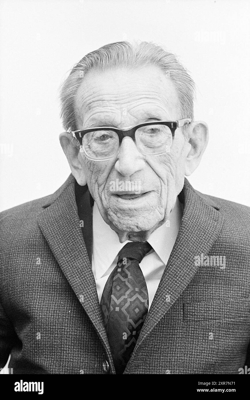 Portrait of Mr Van der Horst, 104 year old, Portraits, 27-04-1972 ...