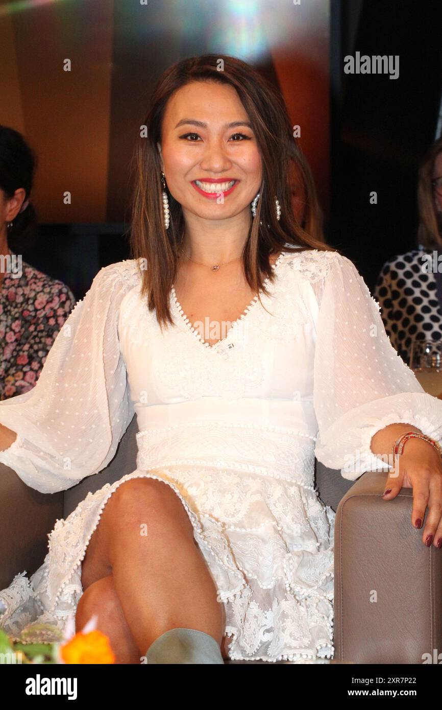 Fashiondesignerin hi-res stock photography and images - Alamy