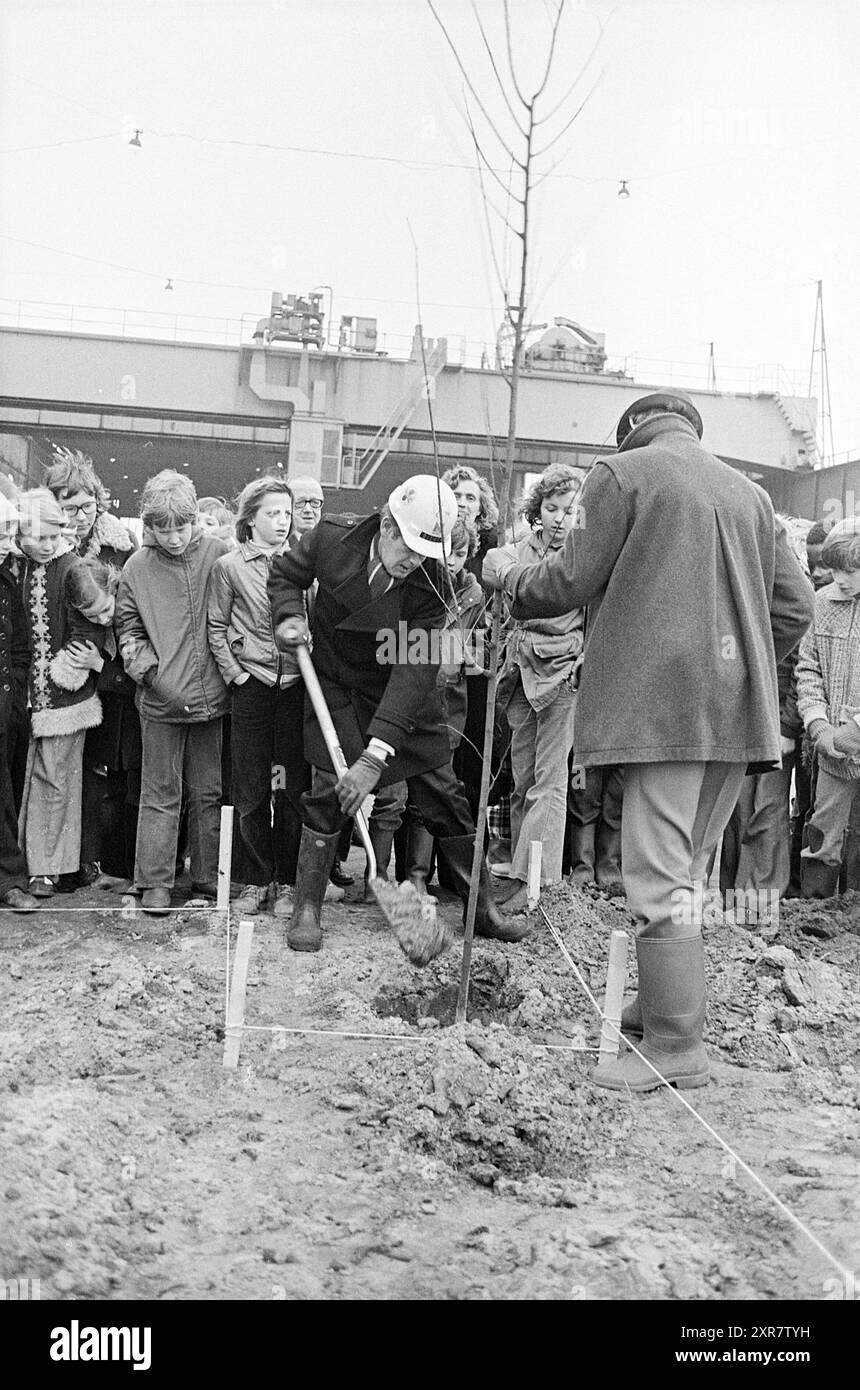 Tree Planting Day Blast Furnaces, Trees, 19-03-1975, Whizgle Dutch News ...