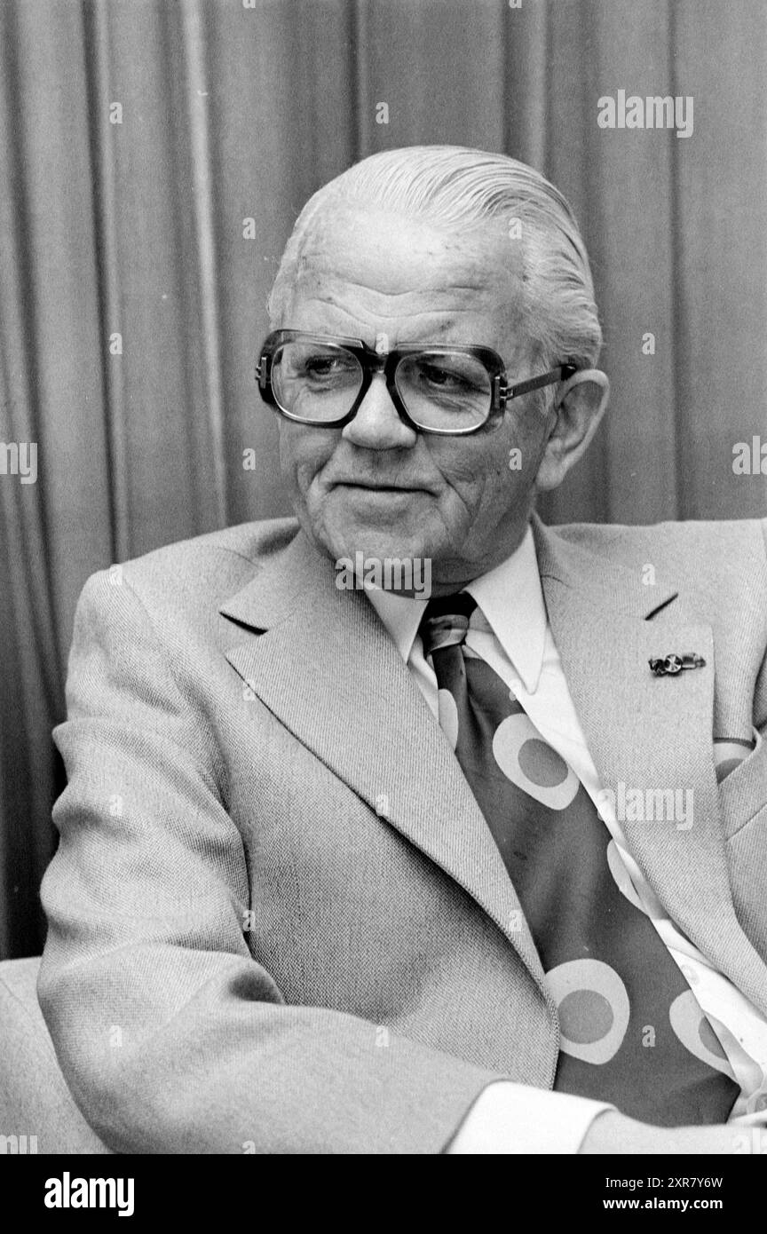 Mayor bruinsma van beverwijk hi-res stock photography and images - Alamy