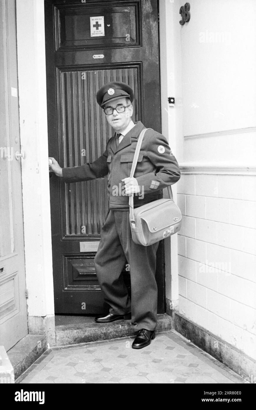 Red cross uniform stands hi-res stock photography and images - Alamy