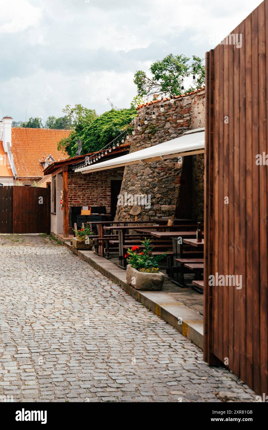 Cozy pathway hi-res stock photography and images - Alamy