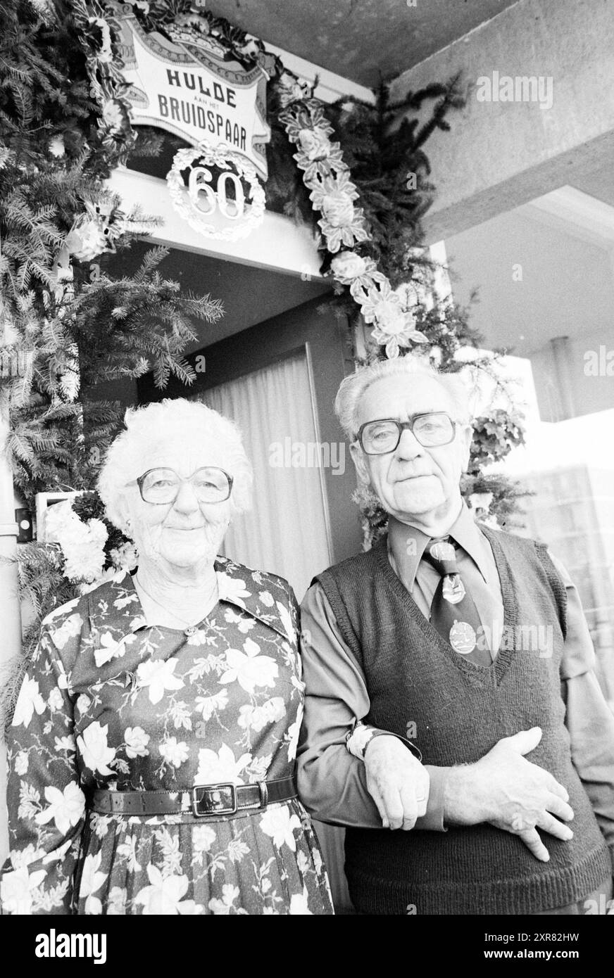60 year old bridal couple heimel hi-res stock photography and images ...