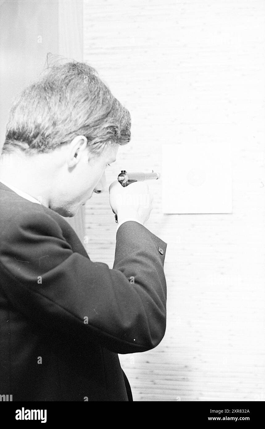 Wind rifles hi-res stock photography and images - Alamy