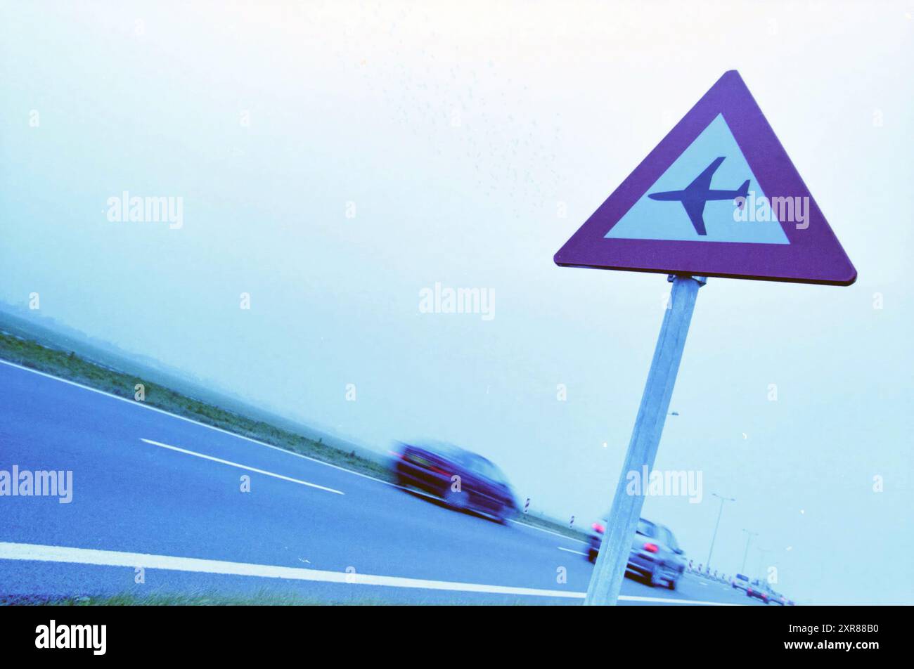 Low flying aircraft traffic sign, Whizgle Dutch News: Historic Images ...