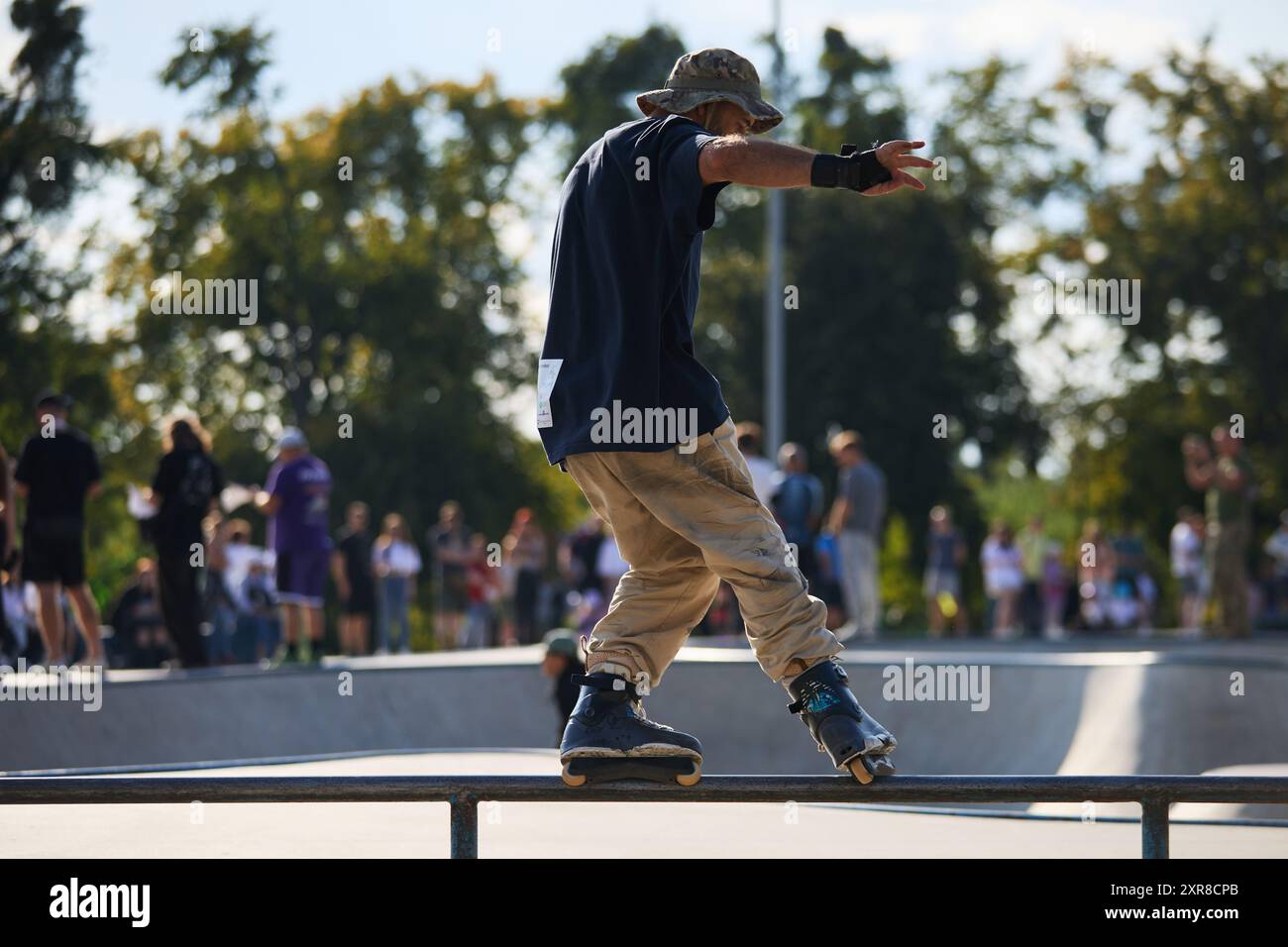 Topsoul grind hi-res stock photography and images - Alamy