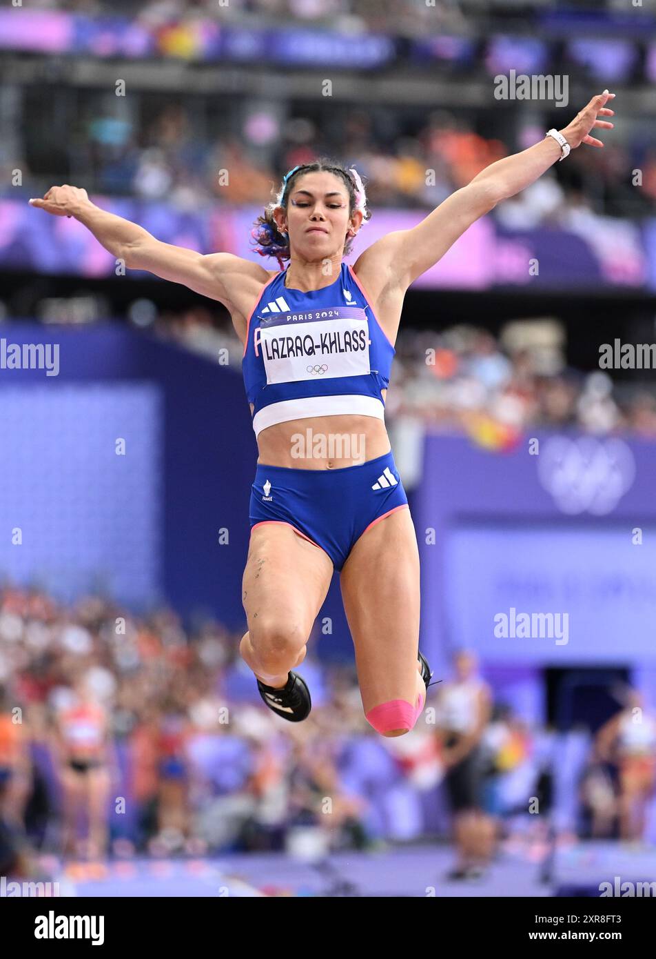 Paris, France. 9th Aug, 2024. Auriana Lazraq-Khlass of France competes ...