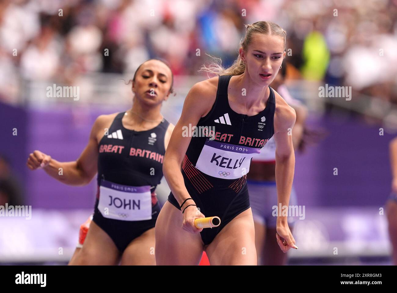 Great Britain's Yemi Mary John passes the baton to team-mate Hannah ...