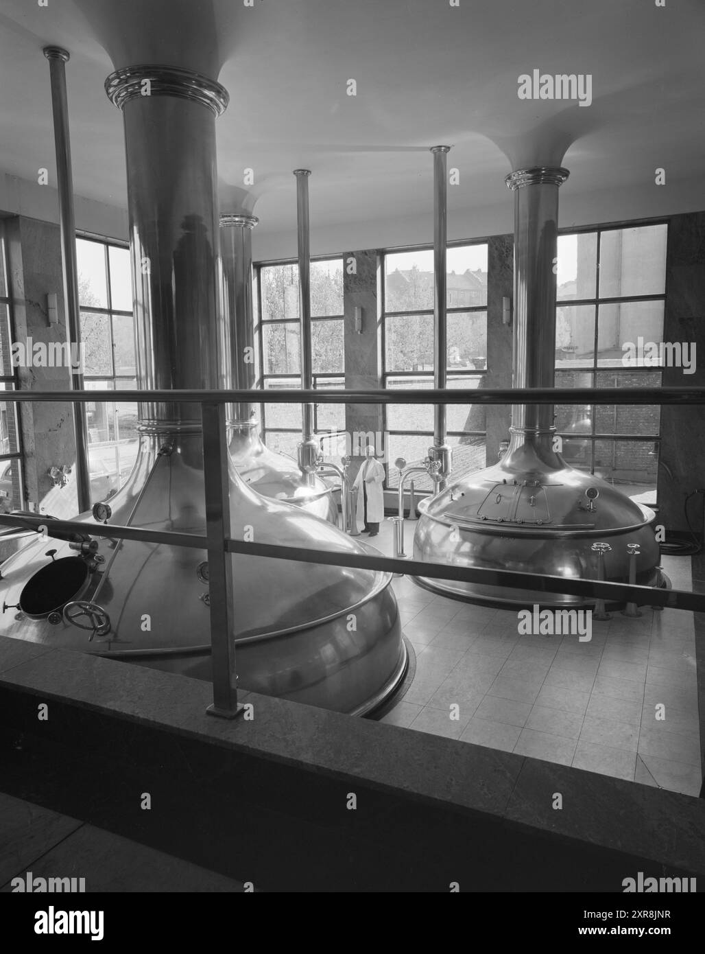 Current 14-15-1951: Ice-cold beer in the heat. Visit to Oslo's three ...