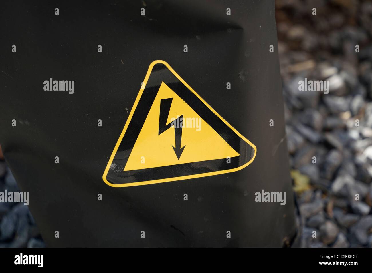 Dangerous high voltage warning hi-res stock photography and images - Alamy