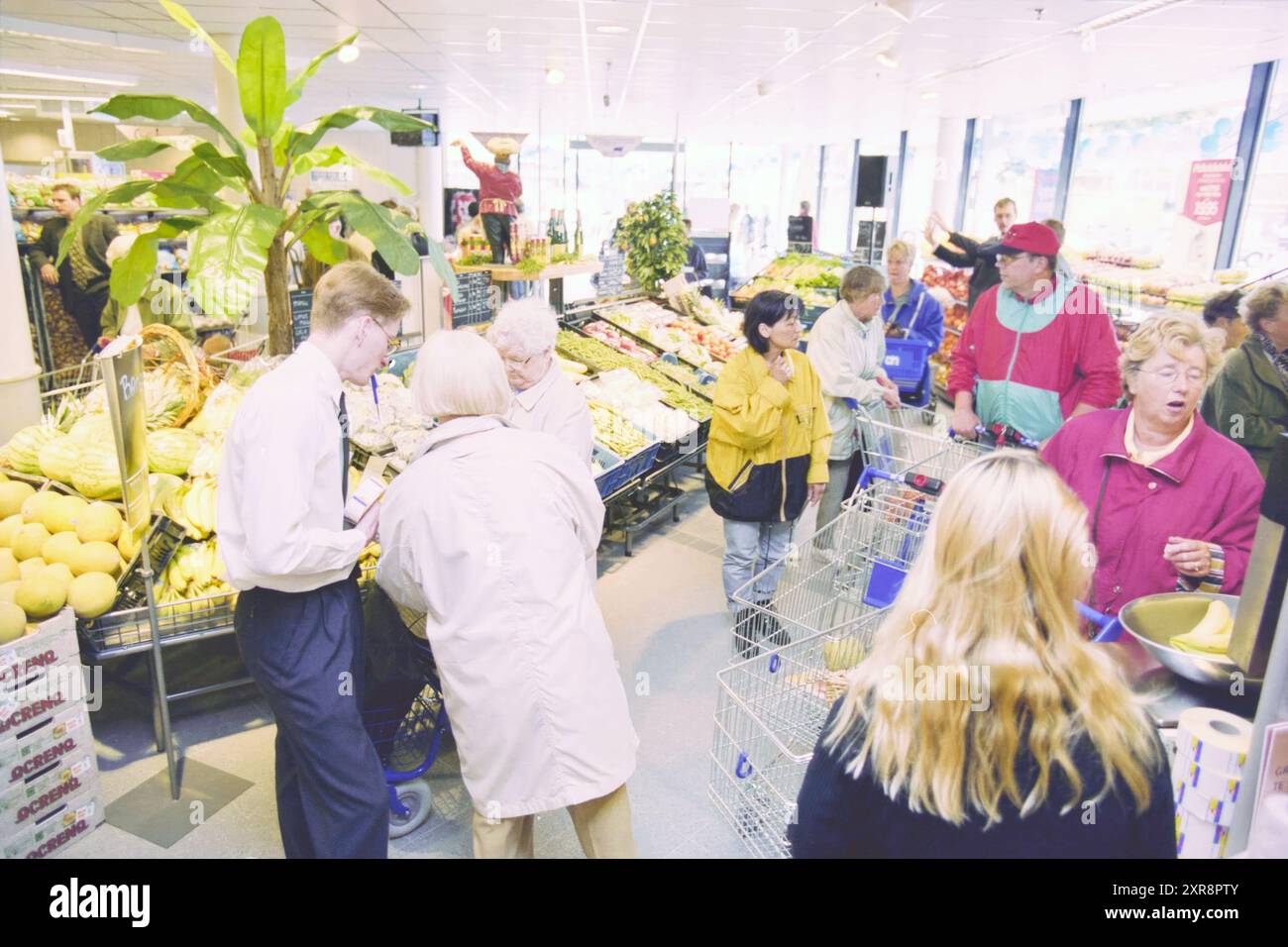 Opening albert heijn hi-res stock photography and images - Alamy