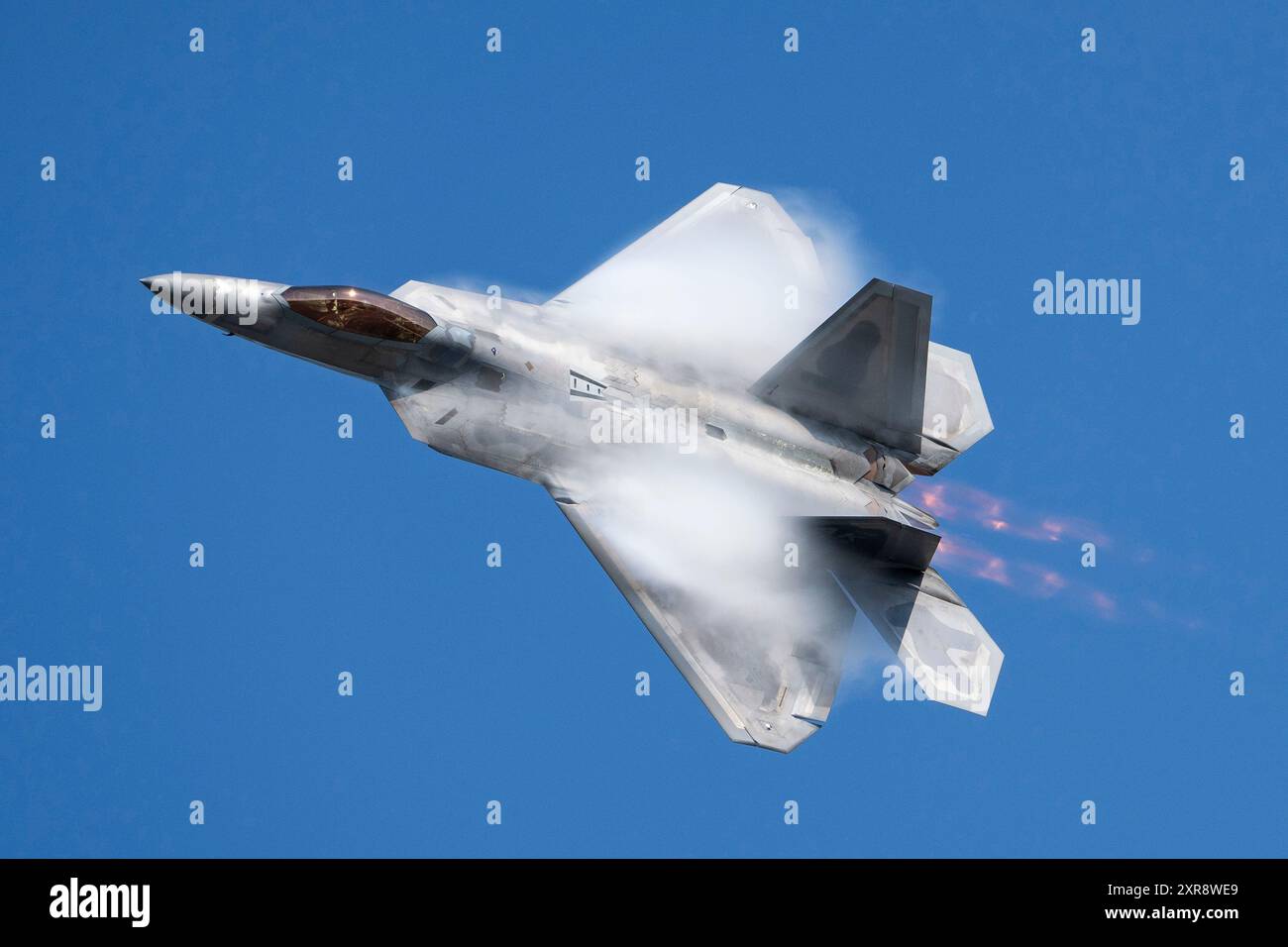 Air Combat Command’s F-22 Raptor Demonstration Team performs during the ...