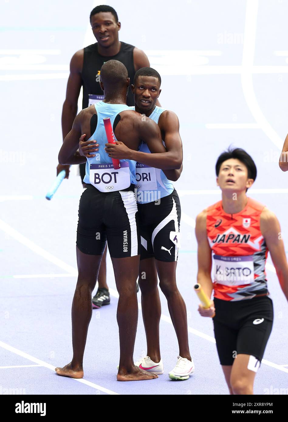 Paris, France. 9th Aug, 2024. Bayapo Ndori (2nd R) of team Botswana ...