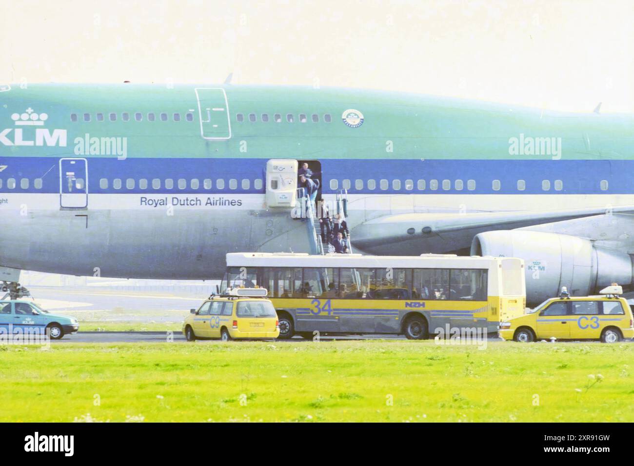 Aborted take-off by KLM Boeing, 20-09-1996, Whizgle Dutch News ...