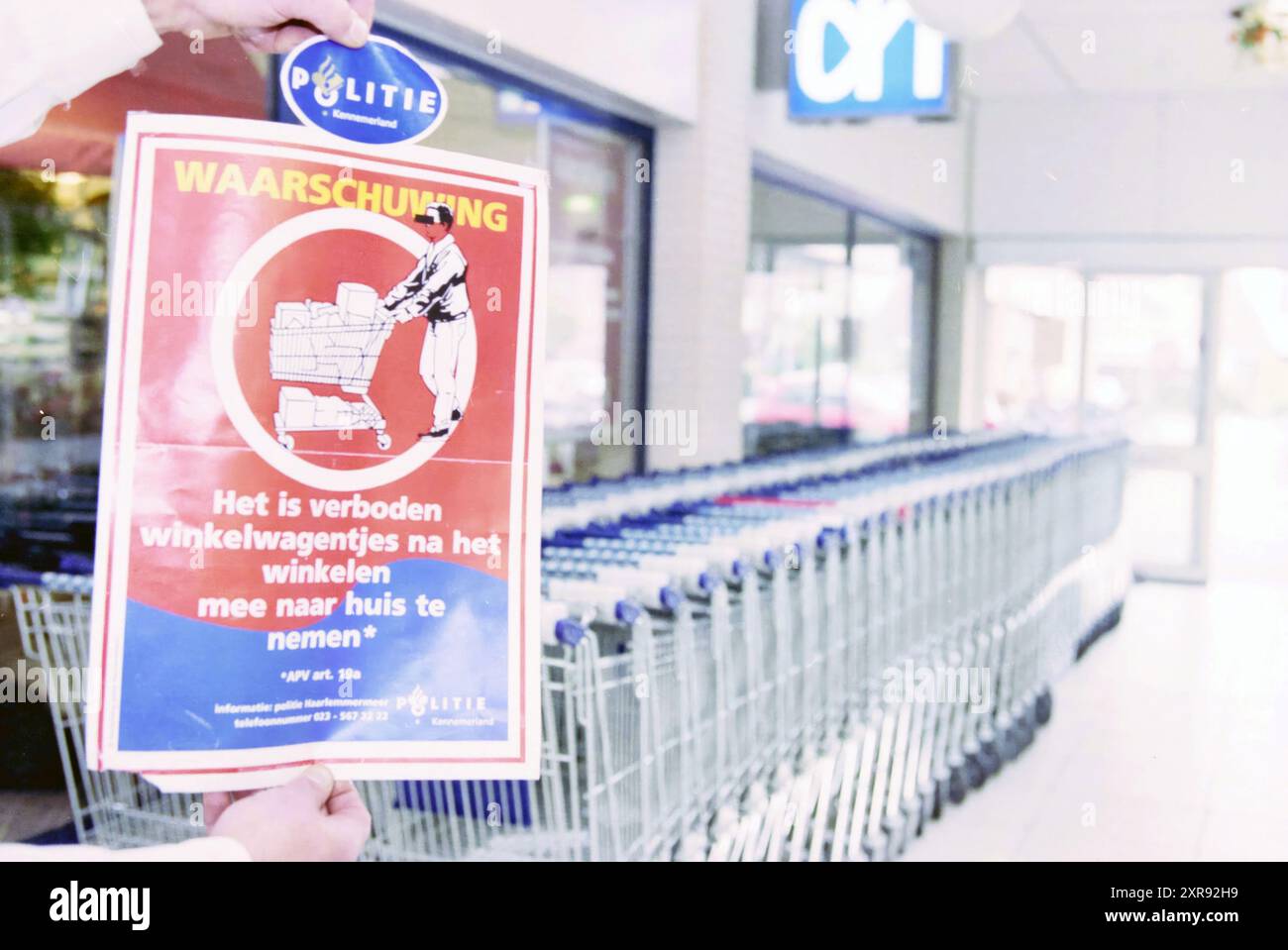 Poster shopping carts hi-res stock photography and images - Alamy