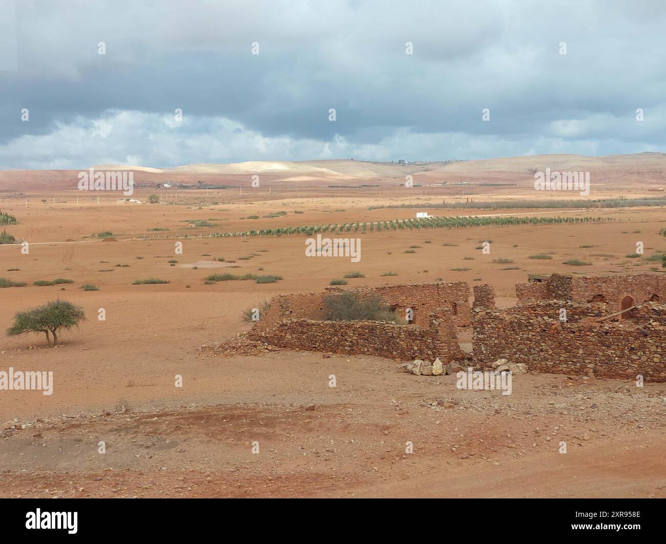 Traditional house Morocco and desert Stock Photo - Alamy