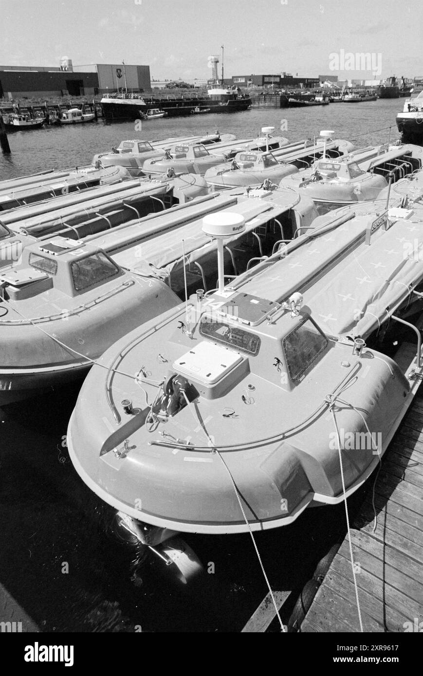 Lifeboats Sensation, 02-08-1993, Whizgle Dutch News: Historic Images ...