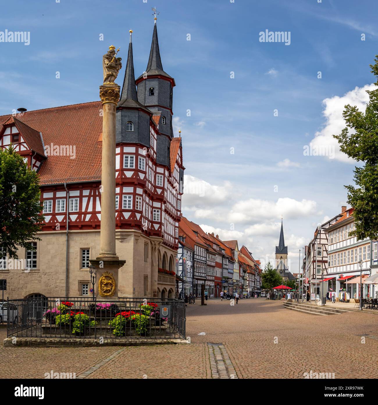 Restaurants historic buildings medieval hi-res stock photography and ...