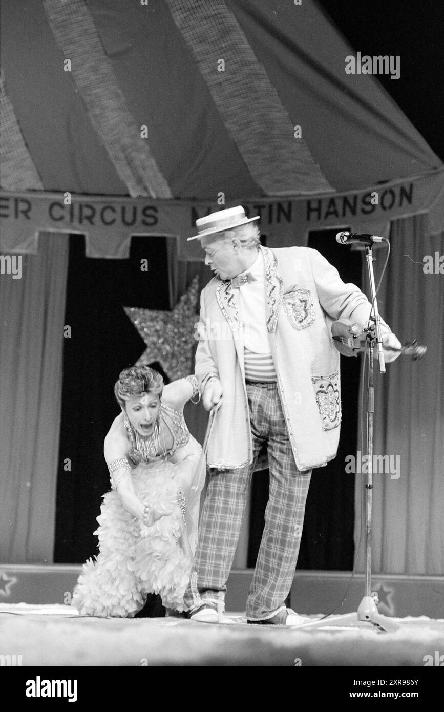 Hungarian state circus Black and White Stock Photos & Images - Alamy