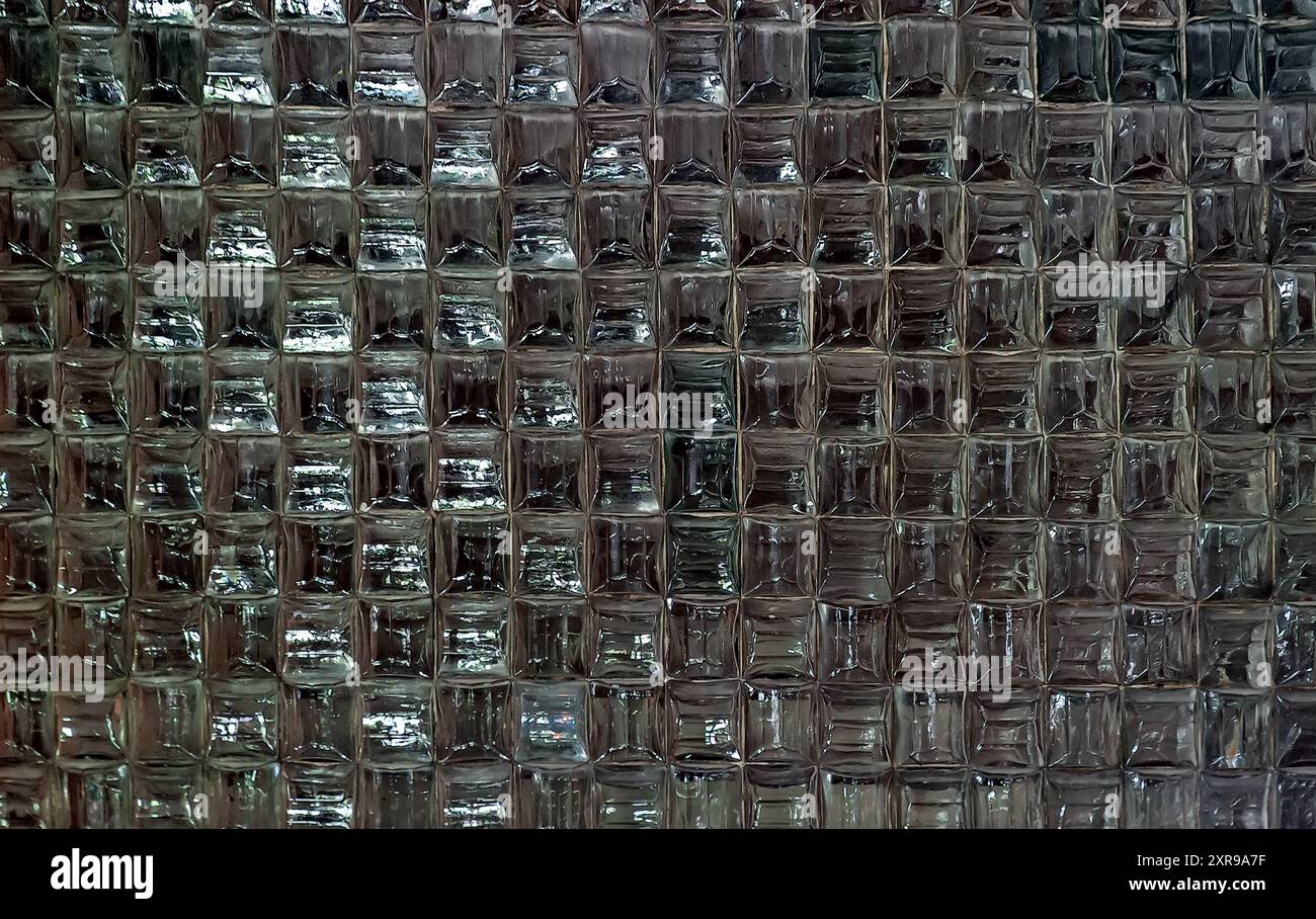 Square glass pieces hi-res stock photography and images - Alamy