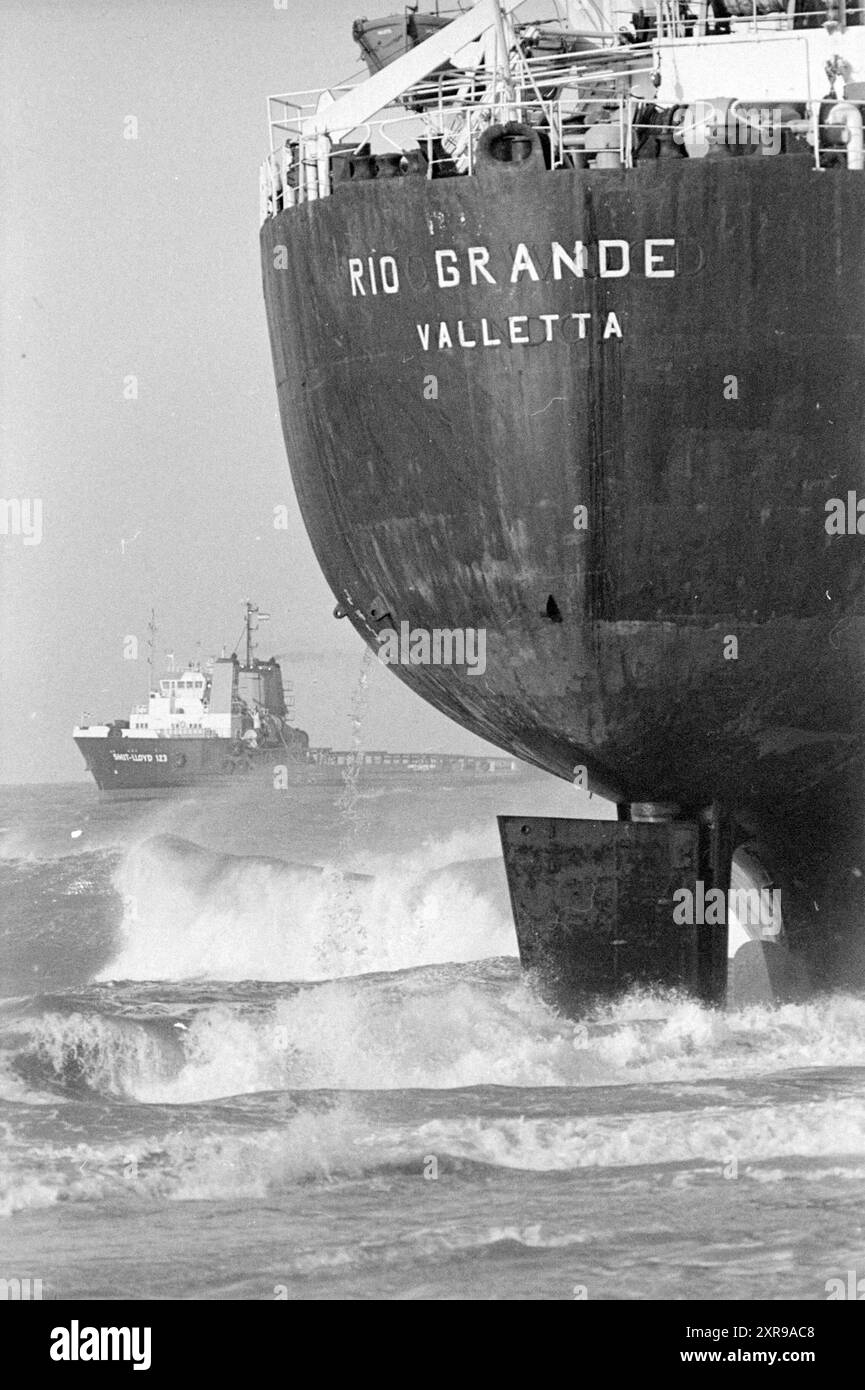 Rio Grande aground in Wassenaar, Ships, Wassenaar, 20-01-1986, Whizgle ...