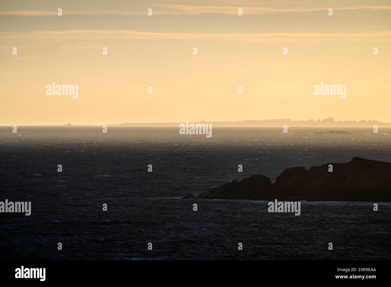 Sea haze hi-res stock photography and images - Alamy