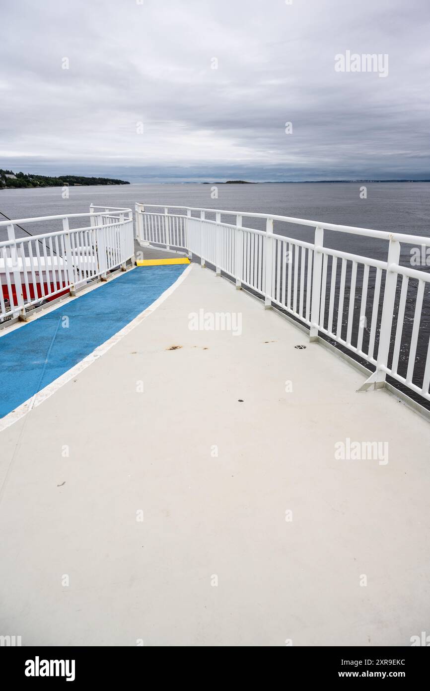 Walkway on the top deck of a ship Stock Photo - Alamy