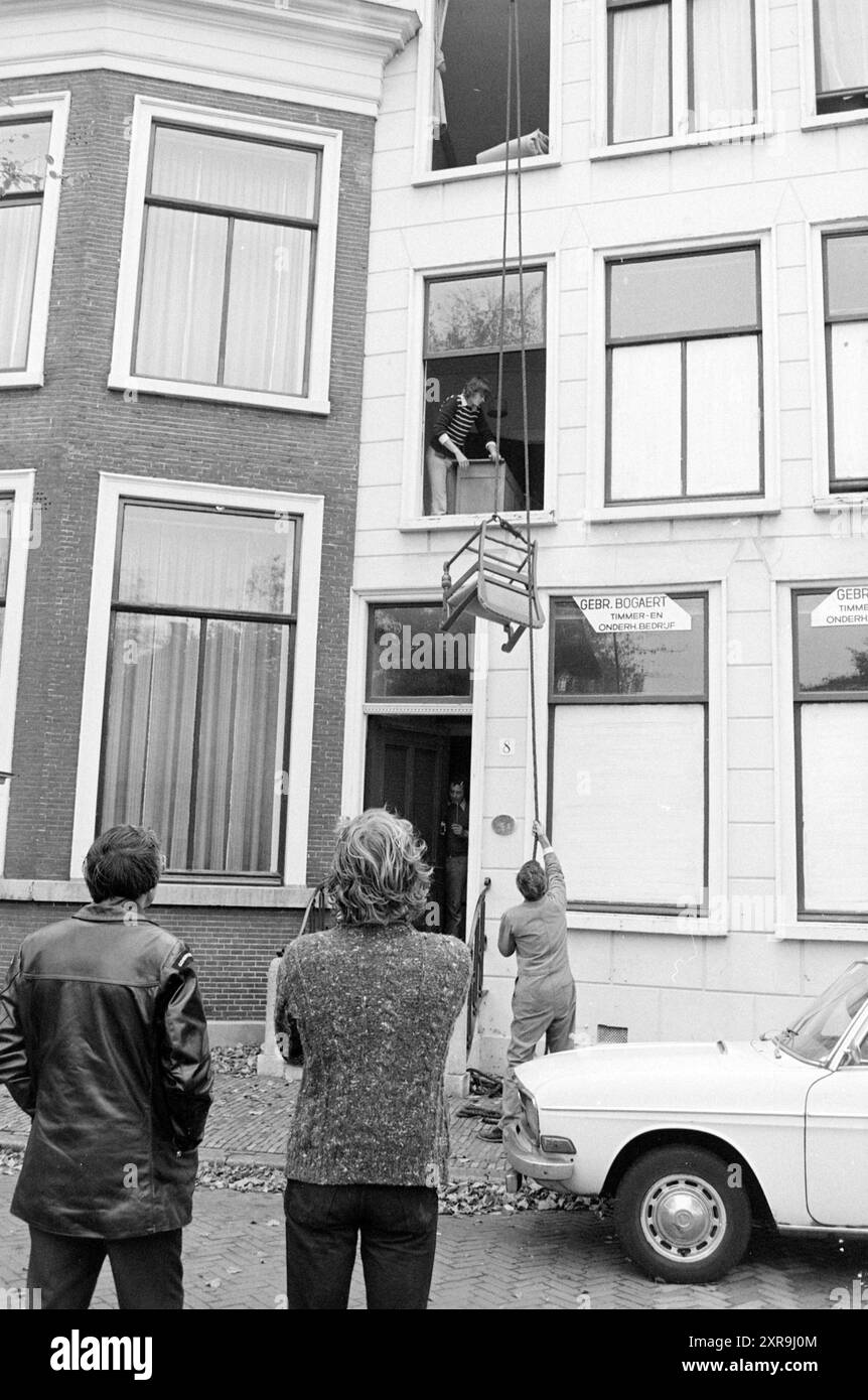 House eviction dreef 8 hi-res stock photography and images - Alamy