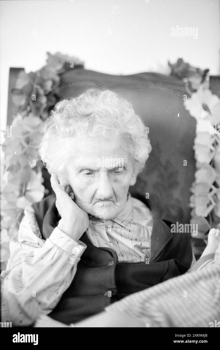 100 years Mrs. de Groot Hillegom, Centenarians, one hundred years ...