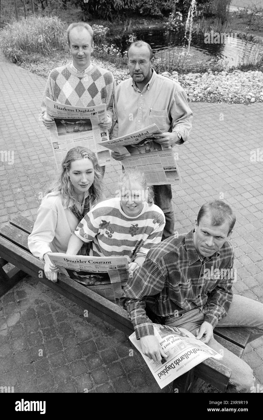 Five newspaper deliverers hi-res stock photography and images - Alamy