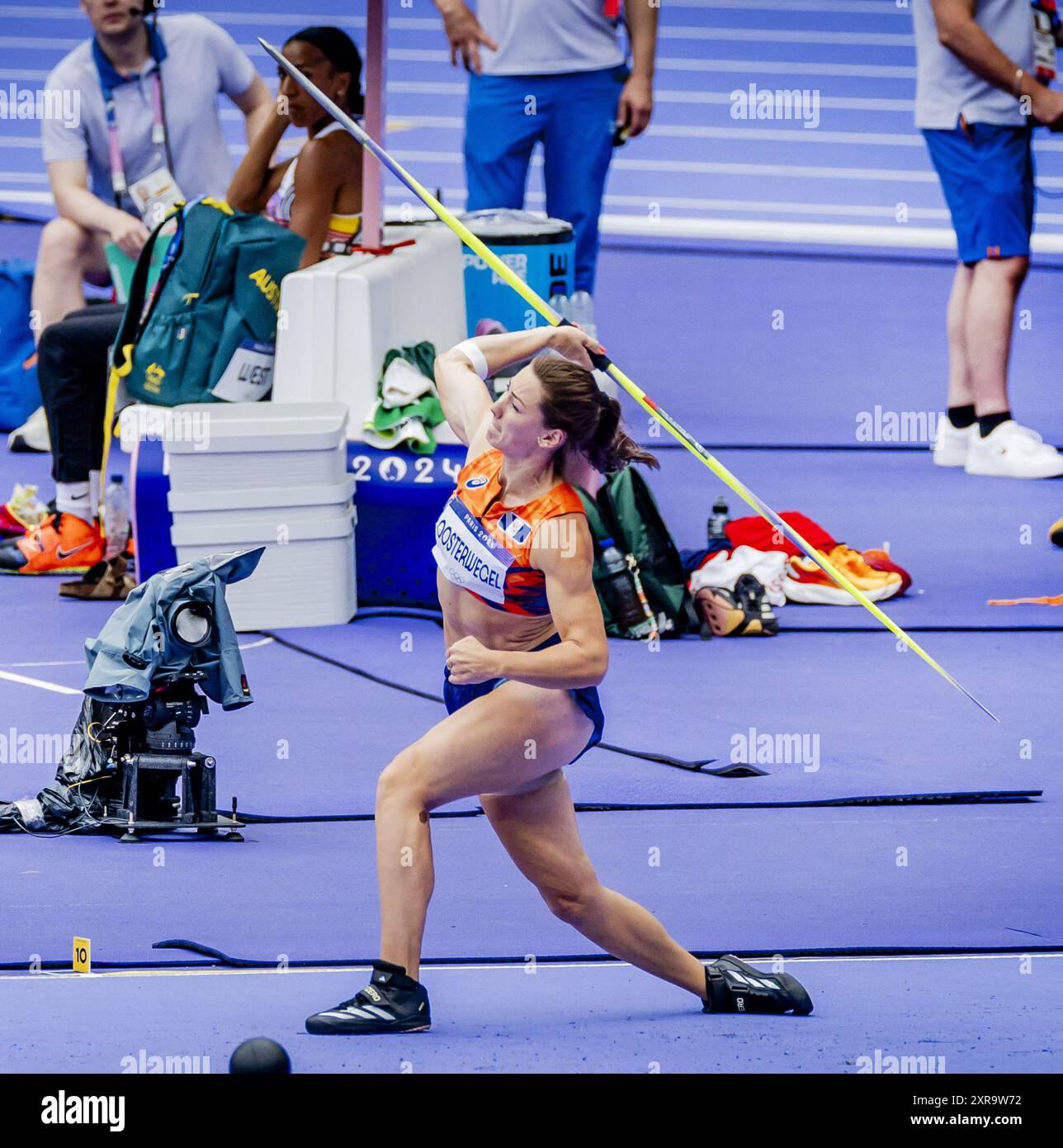 PARIS - Emma Oosterwegel in action in the javelin throw of the ...