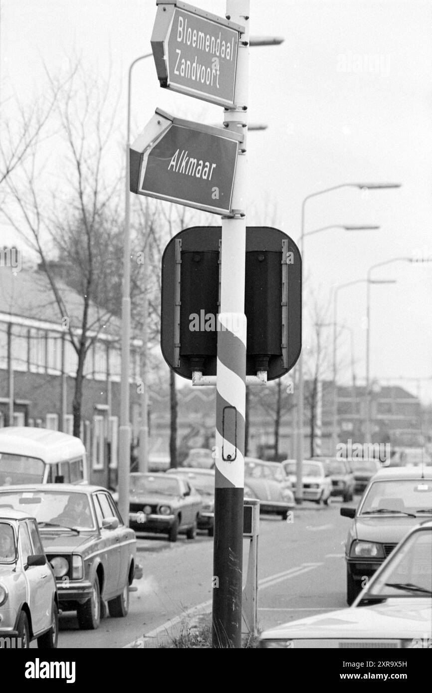 Broken signs anwb hi-res stock photography and images - Alamy