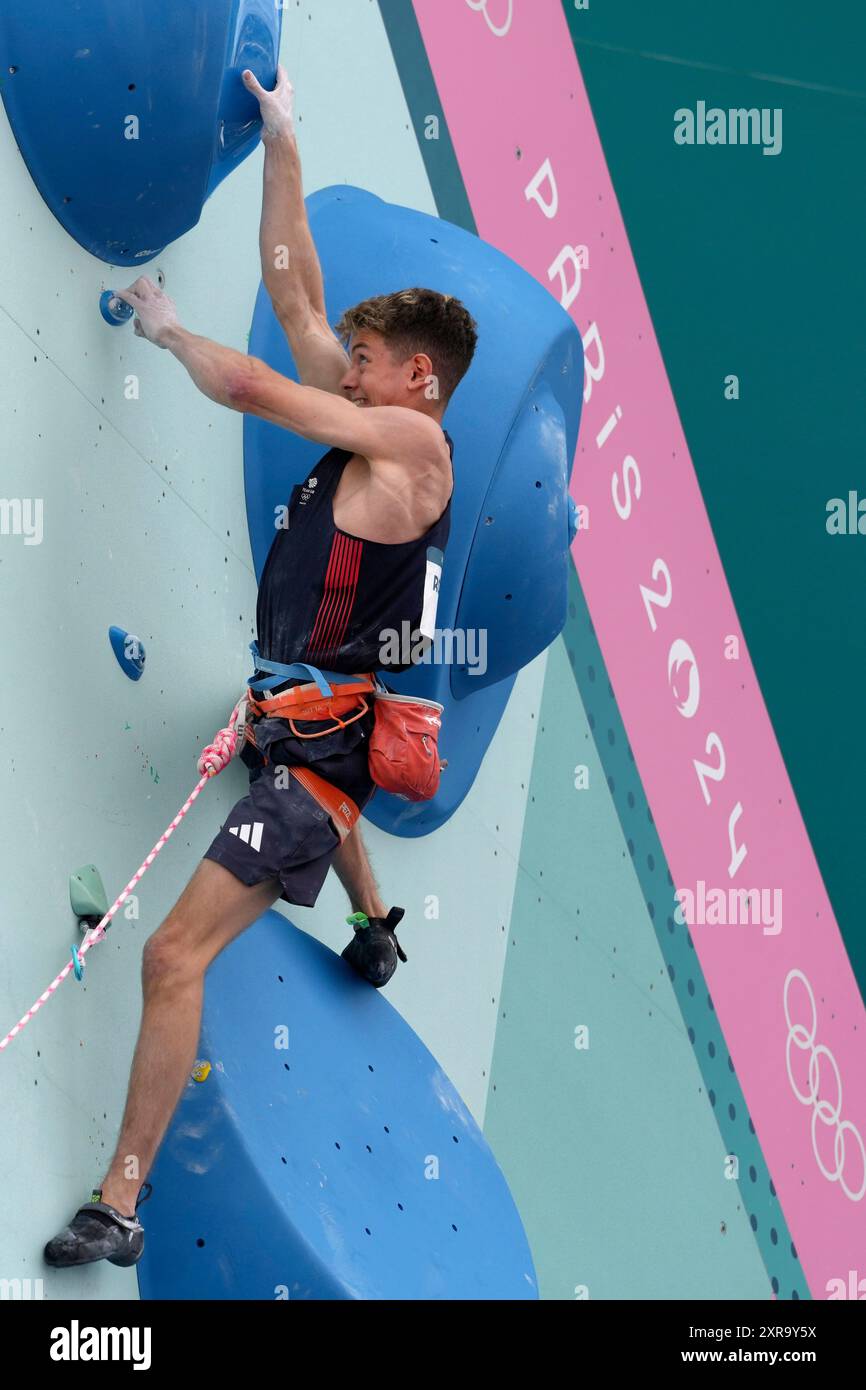 Toby Roberts of Great Britain competes in the men's boulder and lead ...
