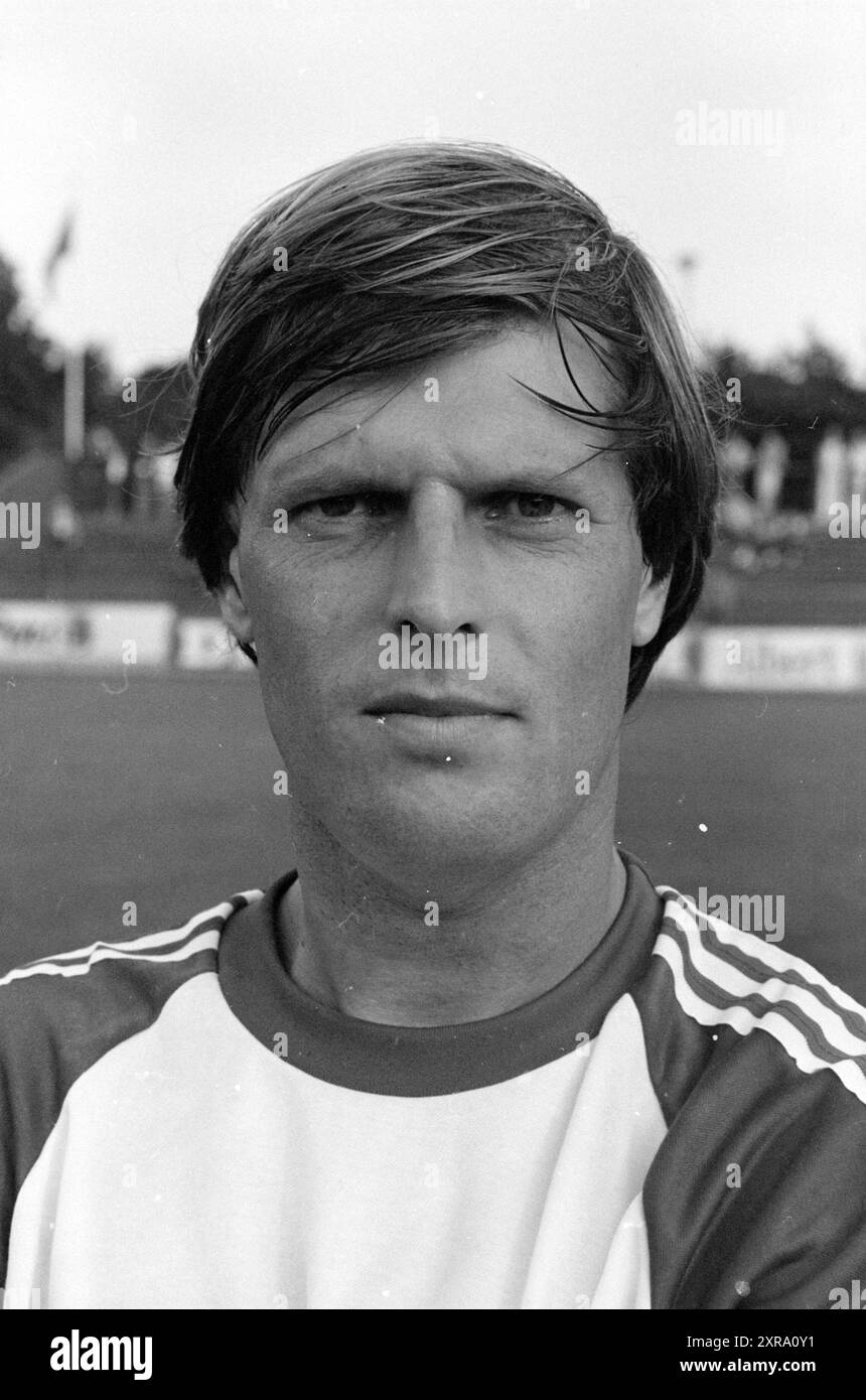 Player portraits telstar hi-res stock photography and images - Alamy