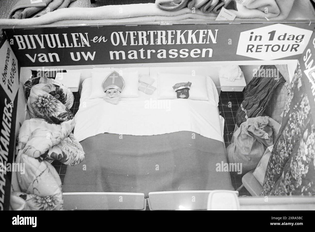 Saint + Pete in 'bed', St. Nicholas, Sinterklaas, 05-12-1967, Whizgle ...