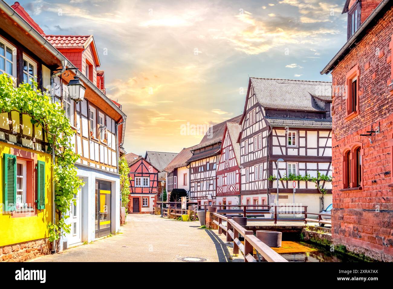 Annweiler am trifels town hi-res stock photography and images - Alamy