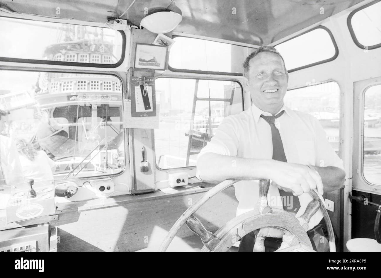 Captain tug voc ship hi-res stock photography and images - Alamy