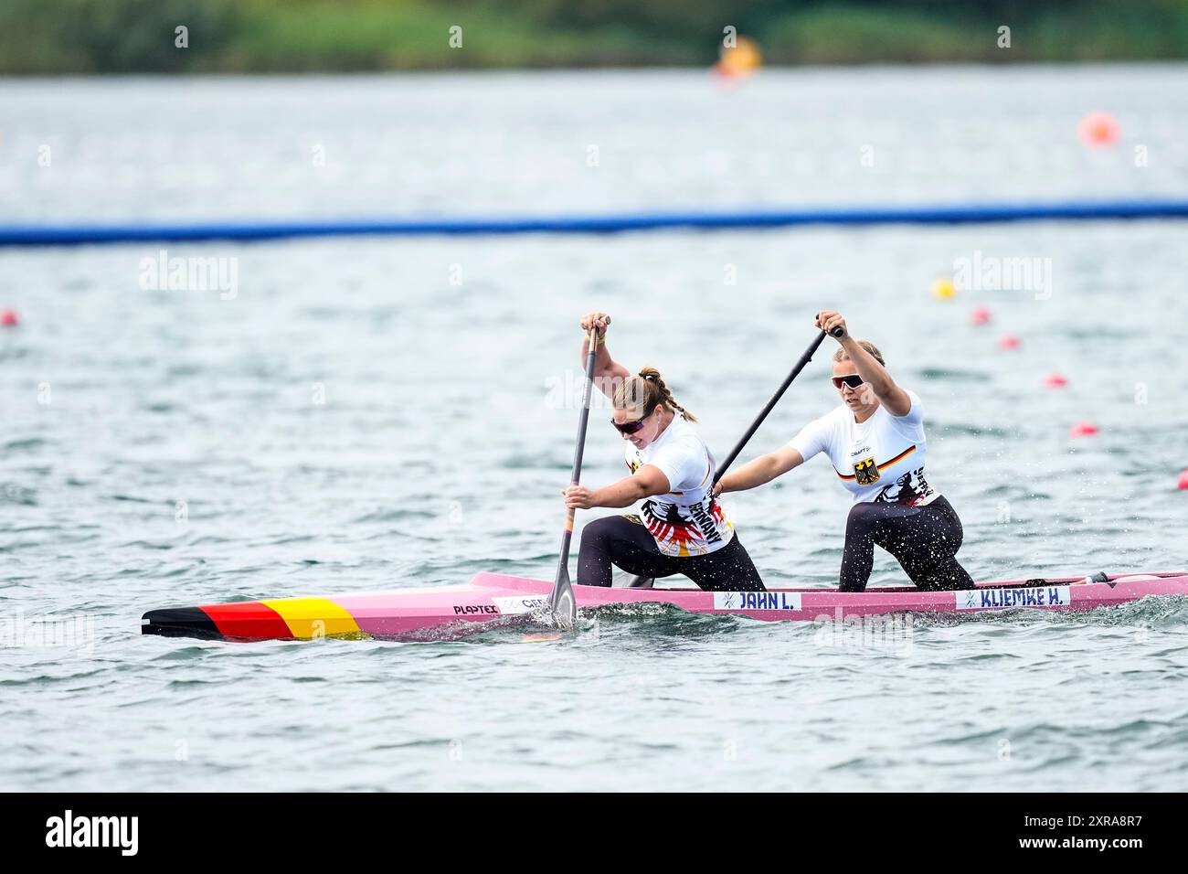 Lisa Jahn and Hedi Moana Kliemke of Germany compete during Women's ...