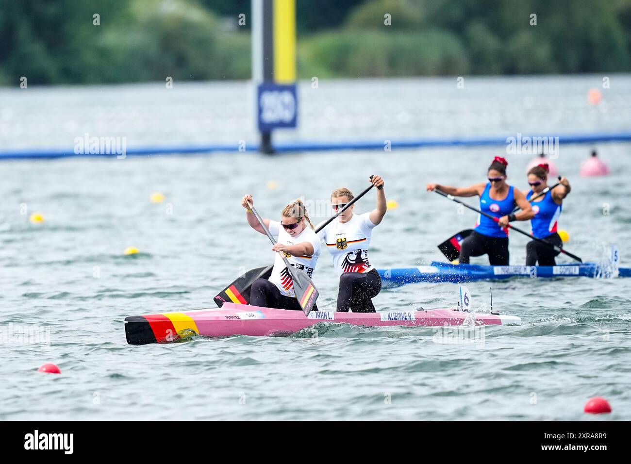 Lisa Jahn and Hedi Moana Kliemke of Germany compete during Women's ...