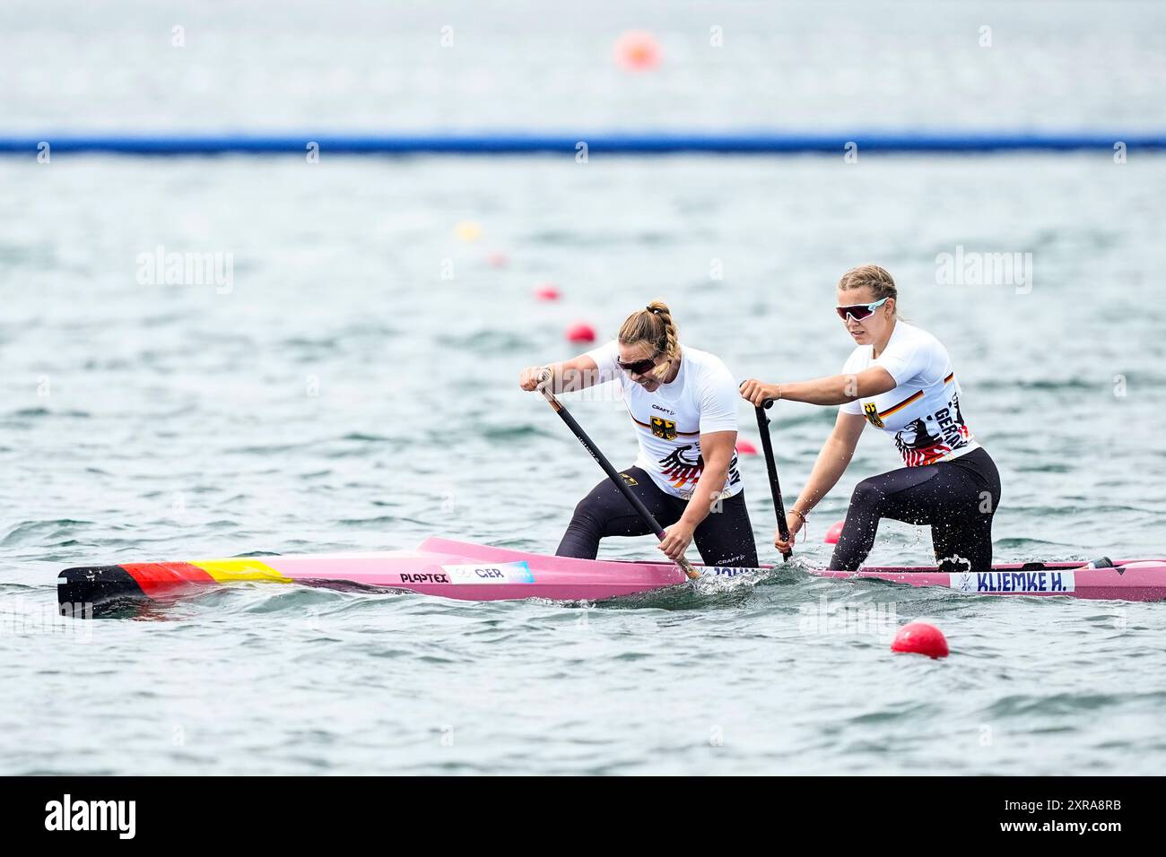 Lisa Jahn and Hedi Moana Kliemke of Germany compete during Women's ...
