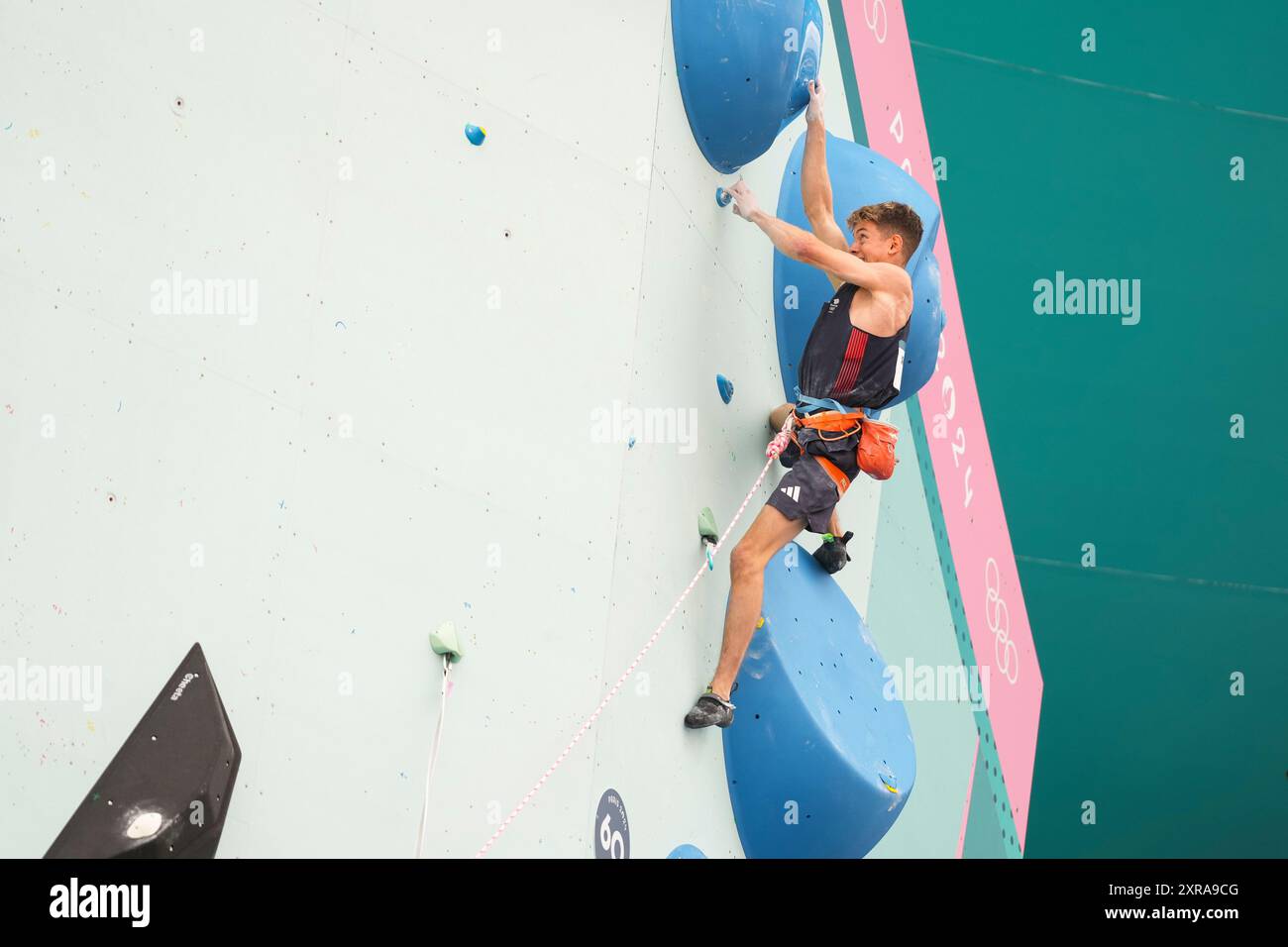 Toby Roberts of Great Britain competes in Men's Boulder & Lead, Final ...