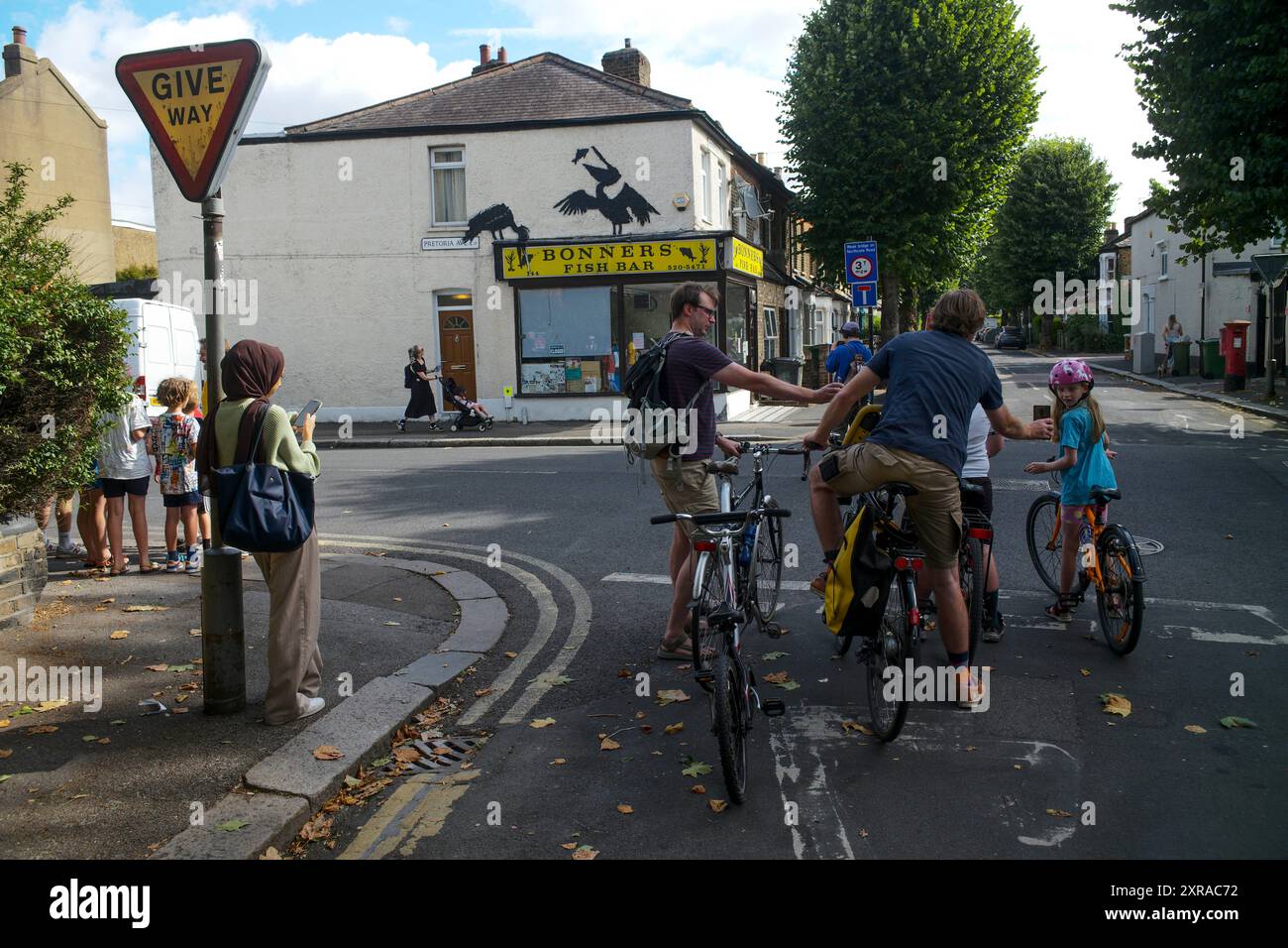 BANKSY © Jeff Moore - A new Banksy pelican artwork appears on ...