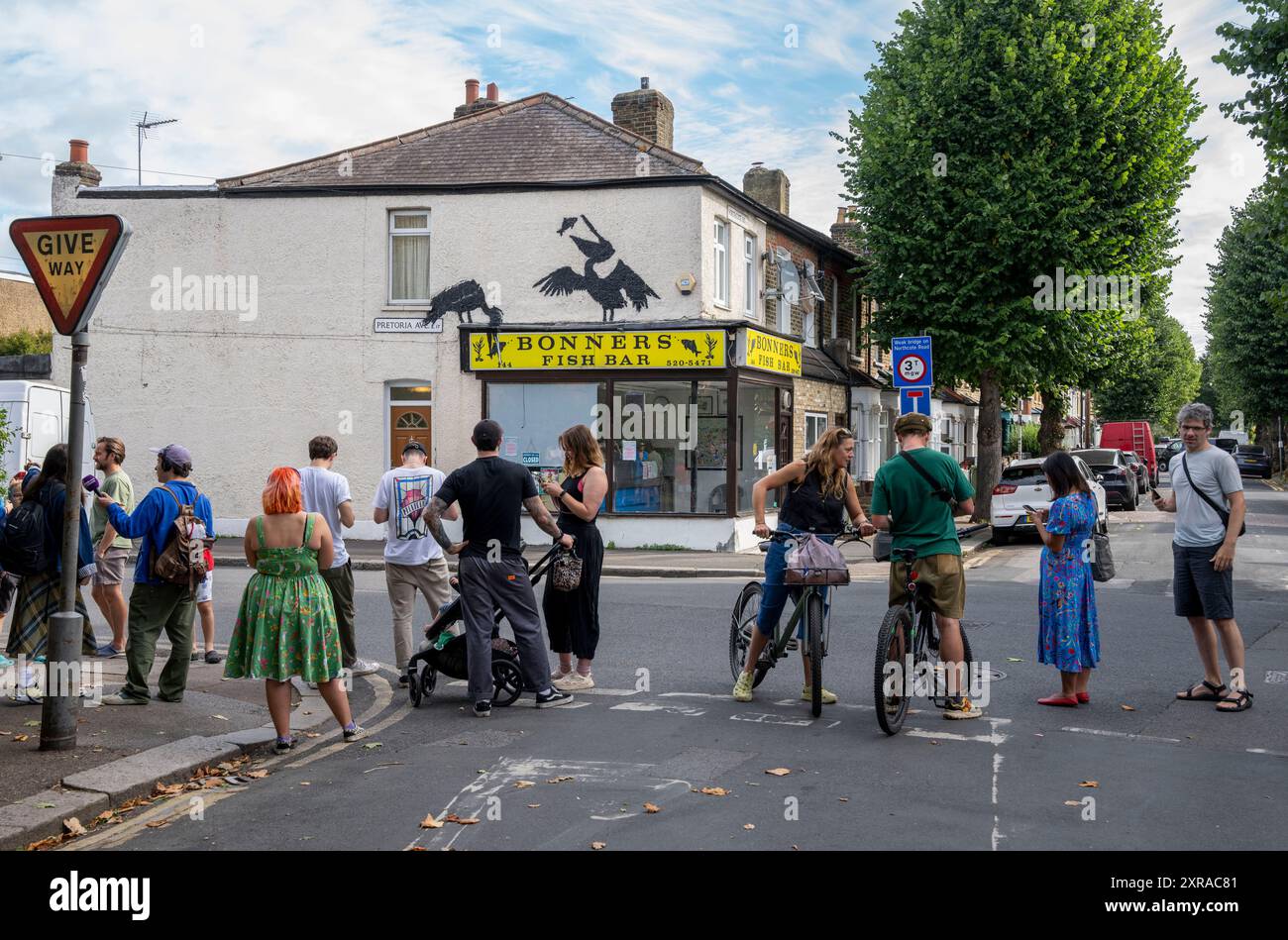 BANKSY © Jeff Moore - A new Banksy pelican artwork appears on ...